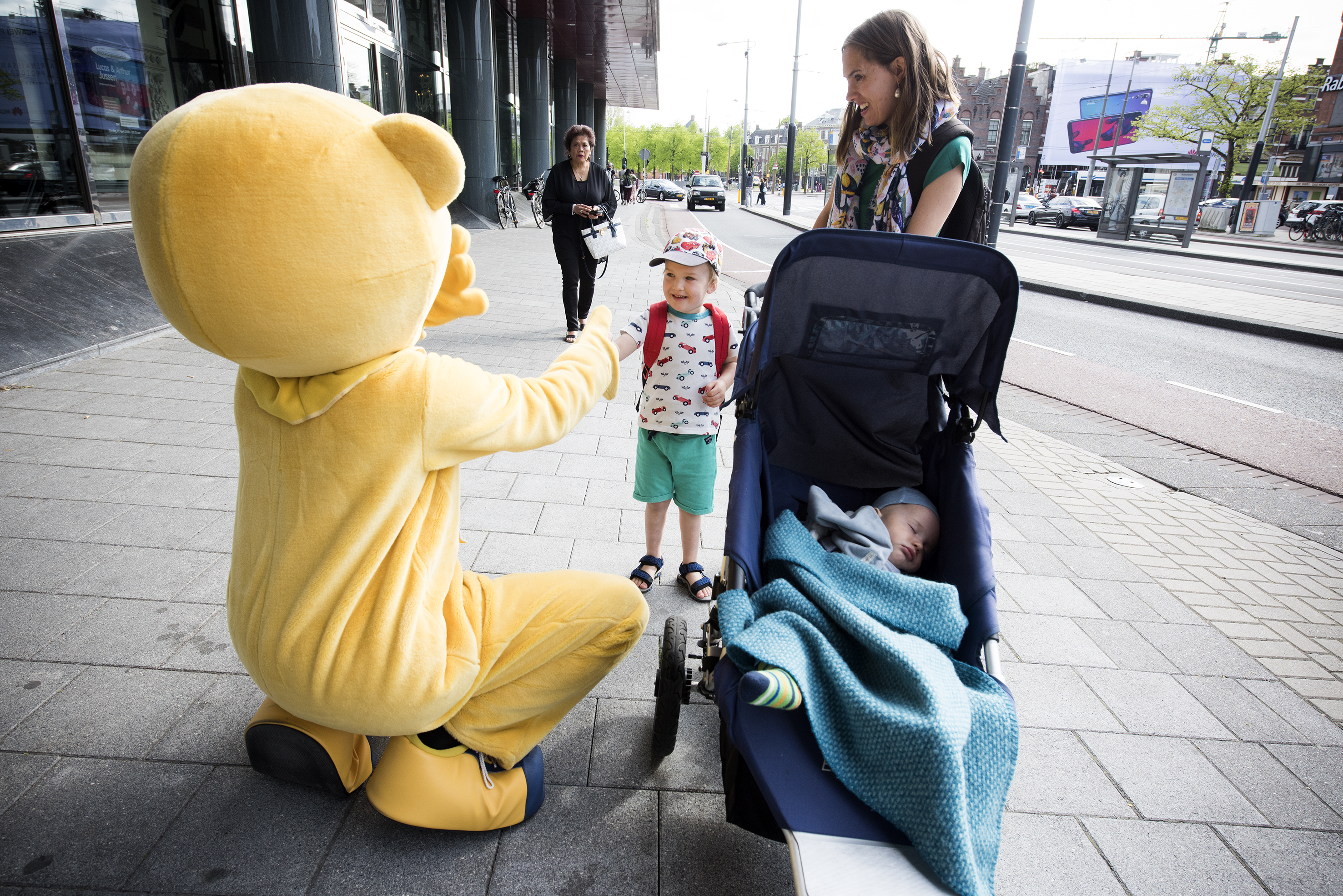 Foto’s van Rom, bom, bom, de Voorleestrom – Lees Met Andermans Ogen